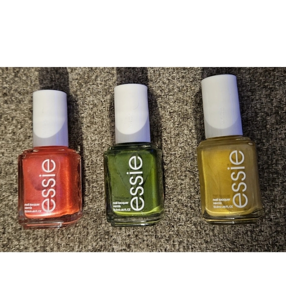 Essie | Makeup | Lot Of 3 Essie Nail Polish Pucker Up Heart Of The ...
